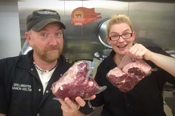 Smoked Camel Meat Served To Crowds At BBQ Competition [VIDEO] – Croix ...